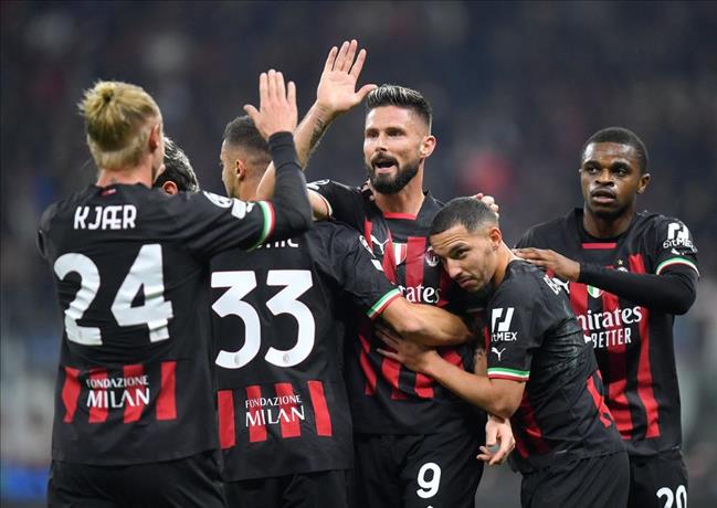 Milan clasifica a octavos de la Champions League
